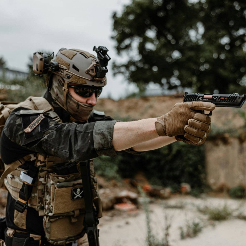 How To Wear An Army Combat Shirt?
