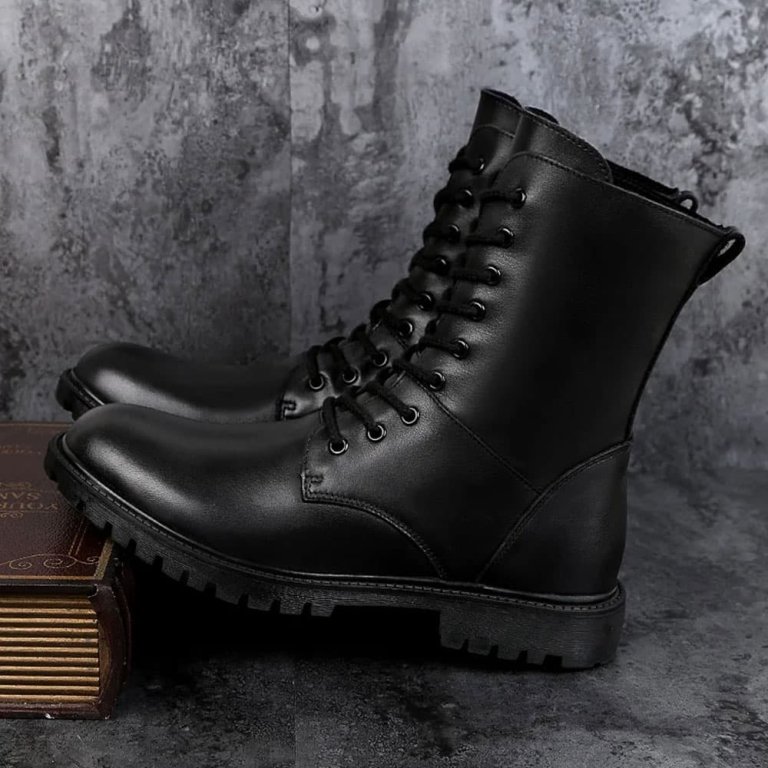 Leather Combat Boots With Zipper