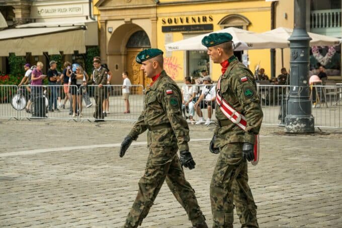 How To Wear A Military Beret?