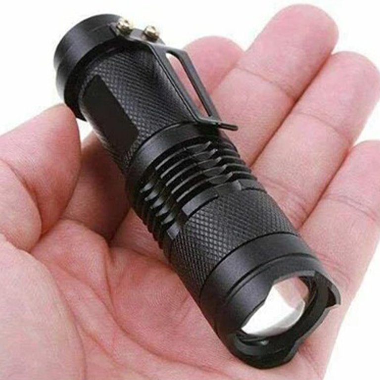 Tactical Red Beam Flashlight