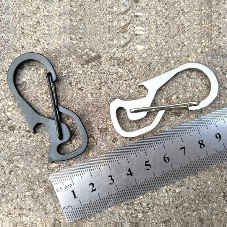 Tactical Carabiner Cap Lifter